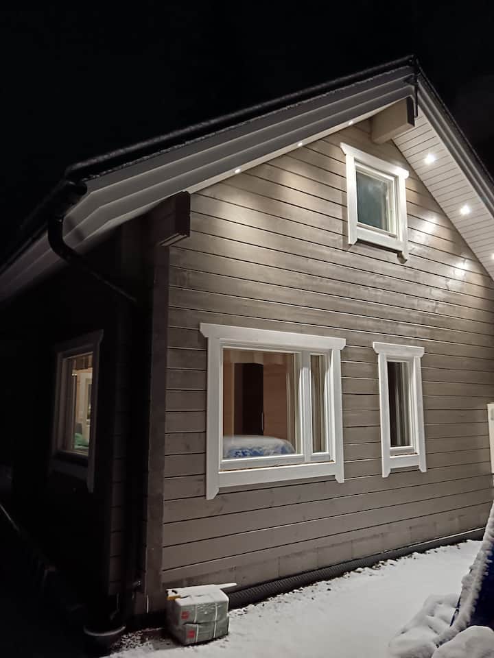 Uusi Mökki Kymijoen Varrella - Pyhtään kirkonkylä