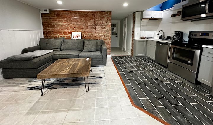 Pet-friendly Modern Apartment Perfect For Recharge - Washington D.C., DC