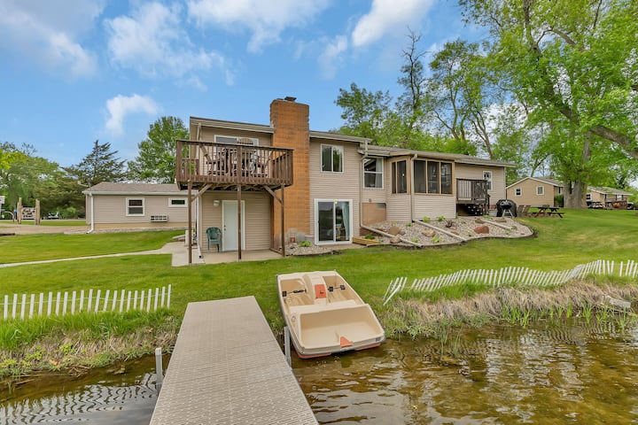 Dally On Clearwater Lake - Annandale, MN