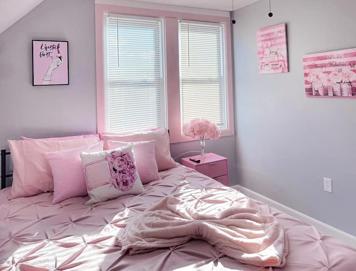 Pink Paradise! 2br Apt 5min>su, Dome, Esf - Syracuse, NY