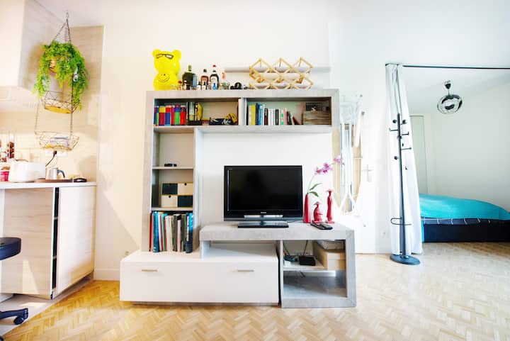 Home Sweet Home - Paris