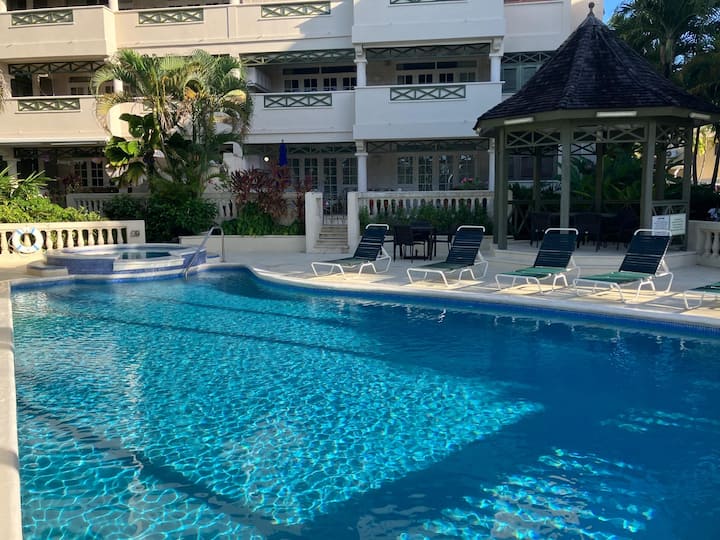 Spacious West Coast 2br • Sea View, Pool & Parking - Barbados
