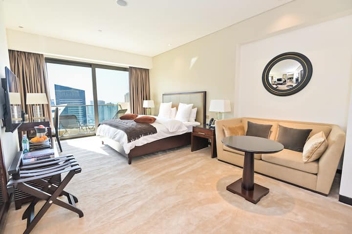 Studio On The 30th Floor With Stunning Marina View - Dubai