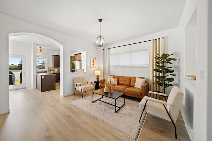 Sullivan; A Southbrook Gem | 4 Br | 2.5 Bth | - Red Deer