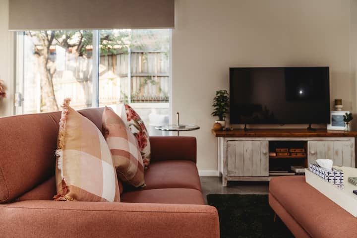 Hollyberry House Studio - Studio - Adults Only 18+ - Cooma
