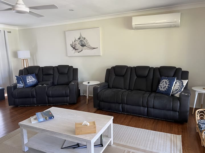 Modern Home In A Peaceful Location. Pet Friendly! - Belmont
