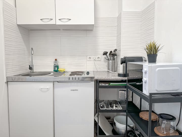 Warm 2 Bedroom Apartment Only 15 Minutes To Center - Vienna