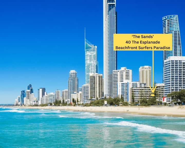 Beachfront Family Retreat - Surfers Paradise