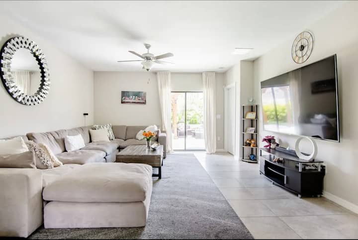 4 - Cozy Room W/ Spa Amenities (Centrally Located) - Brandon