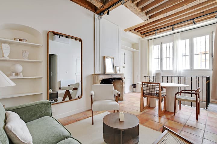 Flat In Saint-germain-des-prés With Ac - Paryż