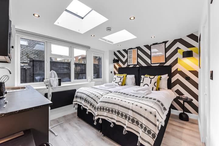 Playful & Stylish Studio In Hip London Area - Fitzrovia - London
