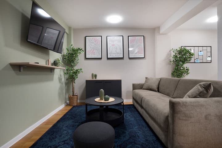 Deluxe 1-bedroom Apartment With Terrace|home2share - Bad Honnef
