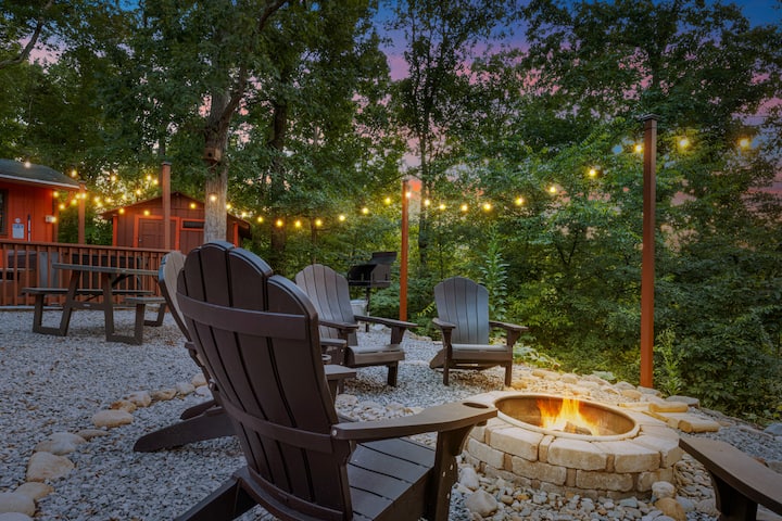 Together By Nature Cabin _ Game Room & Hot Tub - Sevierville, TN