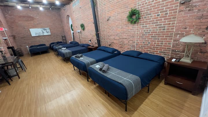 Exclusive Studio 138 | Half Bathroom - New York