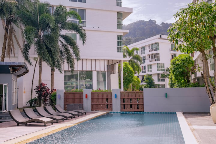 Tropical 2br Patong Retreat • Pool & Full Kitchen - Karon Beach