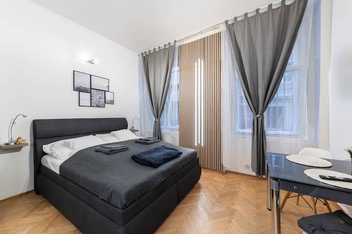Apartment In The City Center. - Prague