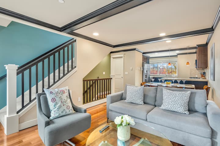 4 Beds Capitol Hill Townhome_walk To Seattle Univ. - Seattle, WA