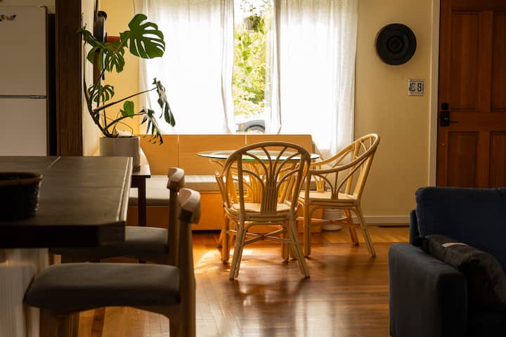 Westlight Cottage - Bellingham, WA