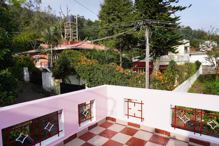 Downtown Villa 1 Bhk Near Lake - Yercaud