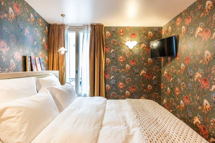 Maison La Boheme - Renoir Three Bedroom Apartment - Paris