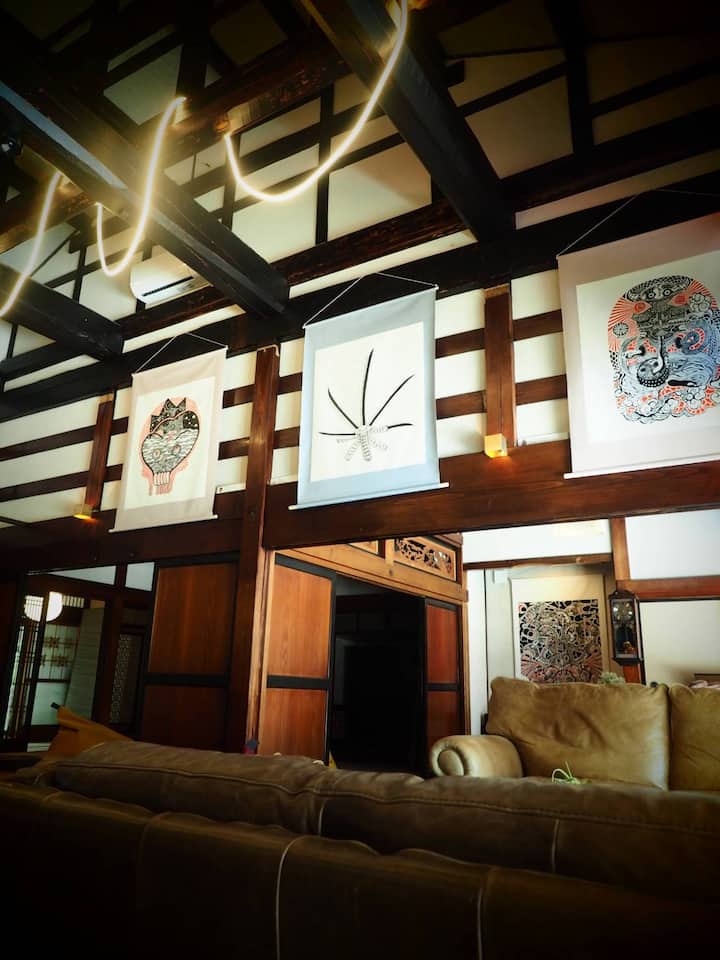 かぐらスキー場徒歩5分/源泉付きの三国街道の由緒正しき古民家 - Yuzawa