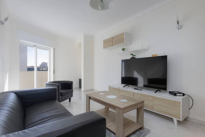 Bright, Cozy & Large ~ 3 Bedrooms ~ Close To Town - Lagos, Portugal