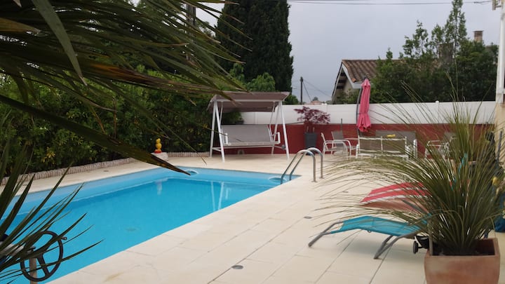 Maison - 6 Personnes - Castries