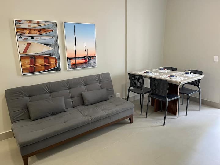 Moderno & Reformado | 50 Mt Da Praia | Ar + Vaga - Guarujá