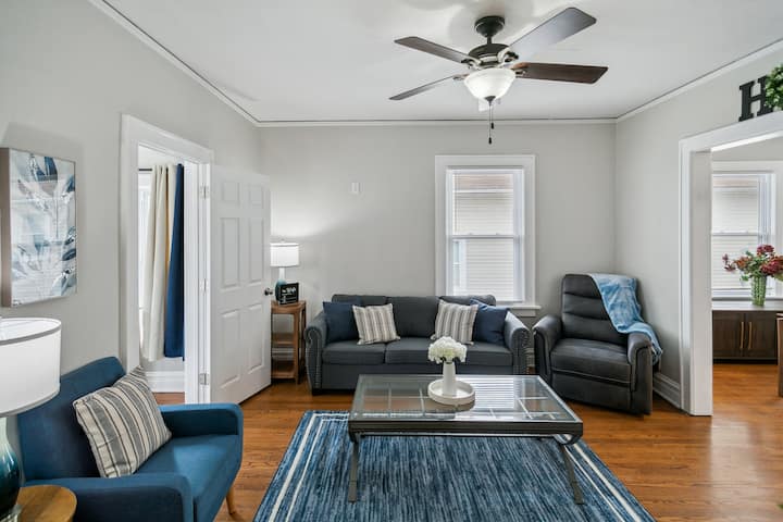 Perfect Cozy Family Home Getaway - Waukegan, IL