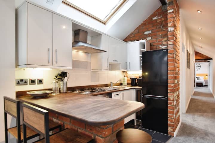 New 'The Haven' - Stylish Home W/parking Near City - Salisbury