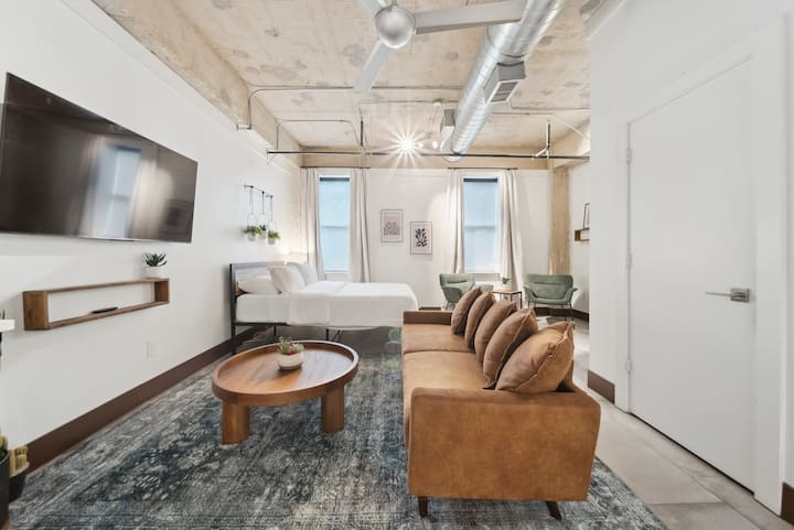Modern & Unique Loft-city Vibes No. 108 - Dallas, TX
