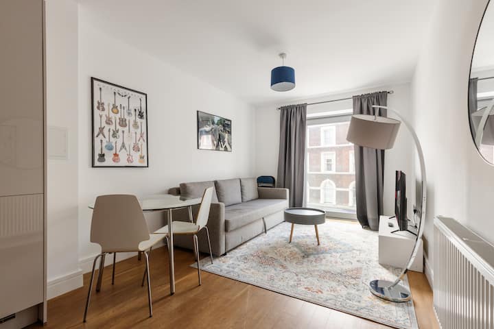 Flat With Communal Roof Terrace: Dalston Kingsland - Central London
