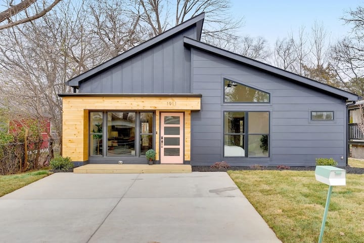 3 Bedroom 2 Bath Modern Charmer Near Downtown - Chattanooga, TN