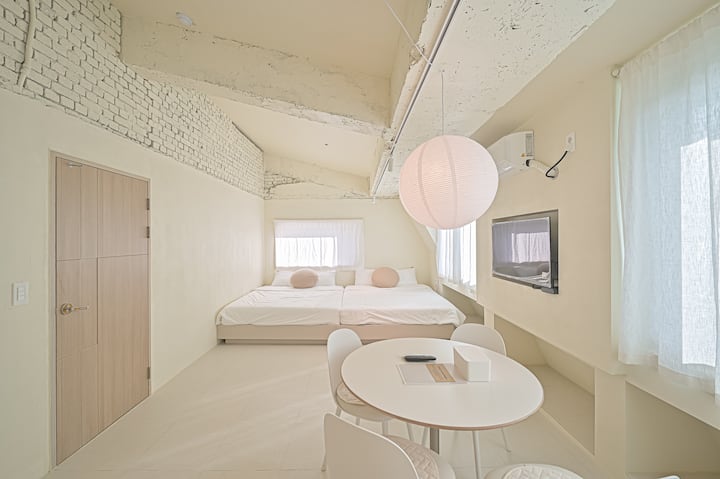 Instay/패밀리 4인/력셔리 게스트하우스/조식/24h 무료 라운지/천지연폭포 1호 - Seogwipo-si