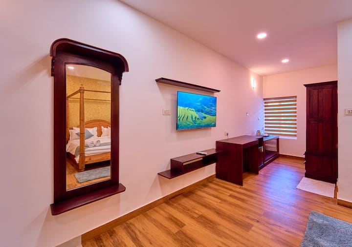 7 Bedroom Premium Pool Villa Near Varkala Cliff - Varkala