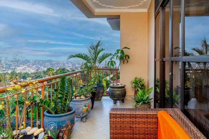 Peaceful Lake View Apartment - Uganda