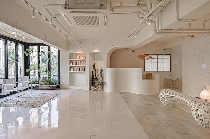 Instay 트윈3t5(싱글+싱글2인)/게스트하우스/단독객실+욕실/무료조식/24h무료라운지 - Seogwipo-si