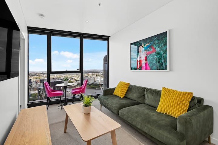 Sky Suite 2br W/ Spectacular Views, Pool & Parking - Brisbane