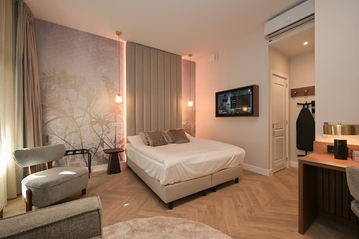 Novallure Downtown - Luxury Suite - The Hague