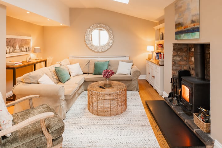 Spacious Home. Log Burner, Parking! Good Location - Chester