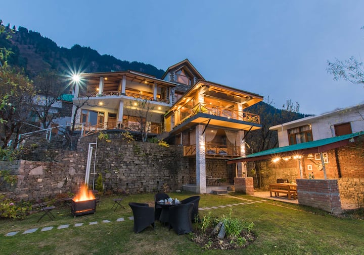 Stayvista At Tulip Terraces W/ Wi-fi, Bonfire - Manali