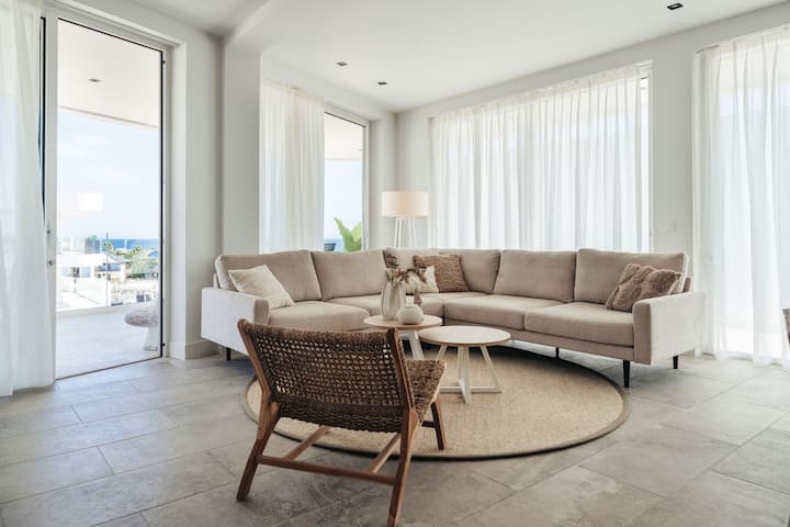 Oceanfront 3br Penthouse | One Mambo 38 By Bocobay - Curaçao