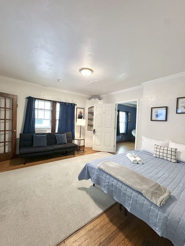 Walk To Syracuse University | Cozy Private Room - Syracuse, NY