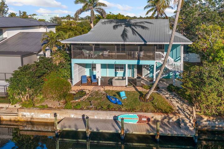 Green Turtle Boathouse/hot Tub View Of The Canal - Naples, FL
