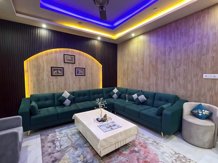 Waterfront Homestay|2bhk+free Bonfire|by Homeyhuts - Mandi