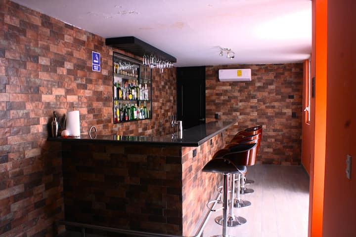 House For 9  W/ Hidden Bar, 10min From Fnsm25 - Aguascalientes