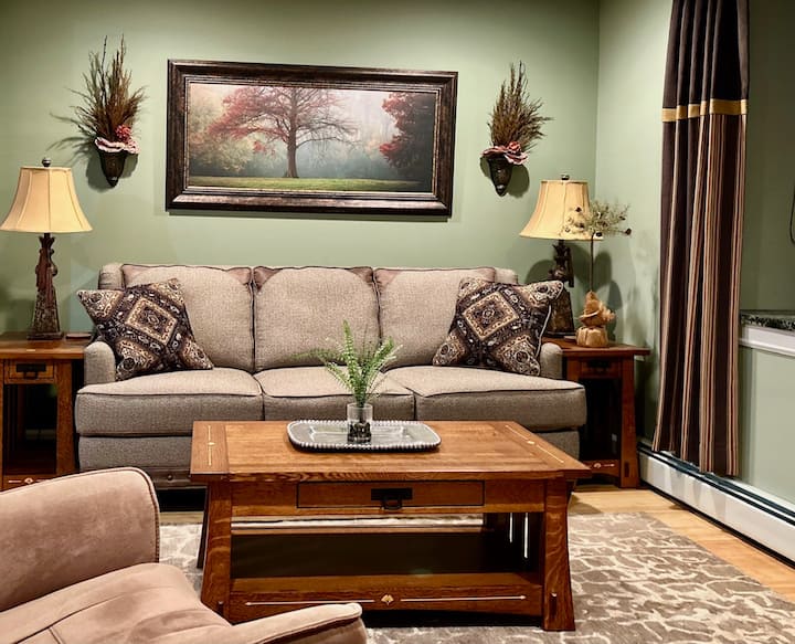 Cozy Garnet Suite: 1br In Downtown Glens Falls - Glens Falls, NY