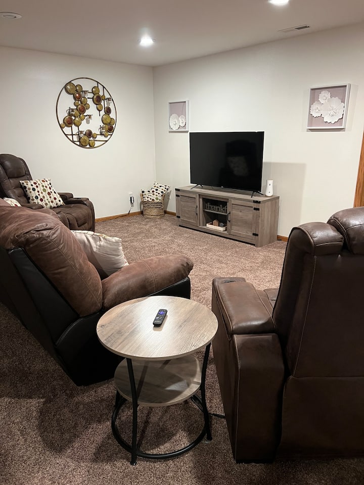 Cozy Condo - Bismarck, ND