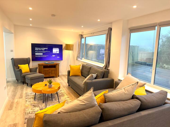 Long Stay Discounts | 4 Bdr Home | Sleeps 12 - Brighton Marina