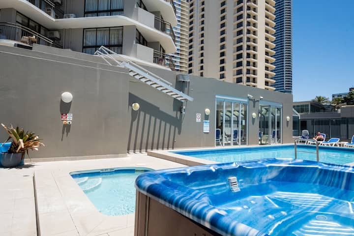 High Level 1br Resort: Heated Pool, Spa &Sauna - Gold Coast